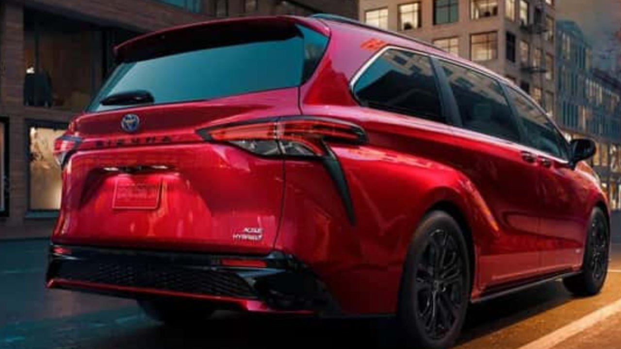 Toyota Sienna Hybrid – Drive Smarter, Save Bigger: The Perfect Blend of ...